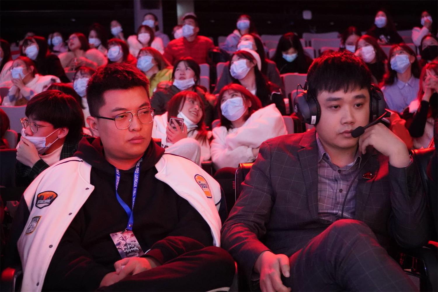 LGD零封TS，成为季后赛第三支4-0对手的战队！月光“美梦”成毒奶