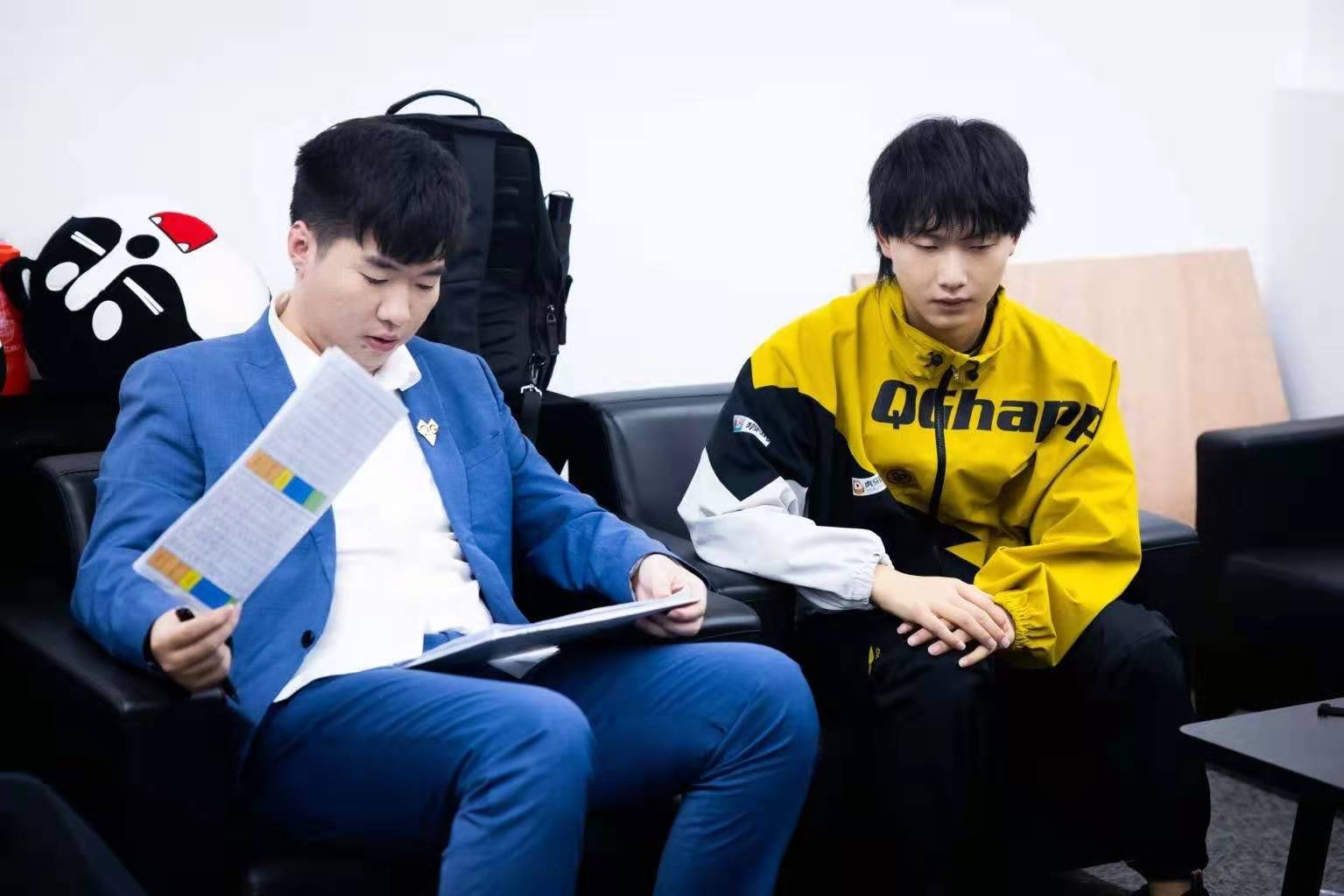 QG老板“相中”林教练，Fly会成为下一个猫神或久诚？三人性格相差太大