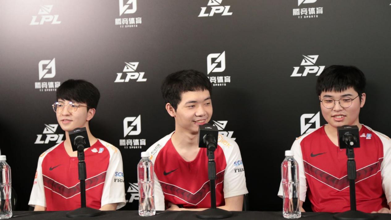 Curse杀疯了！WE训练赛被曝光，接连战胜EDG和RW