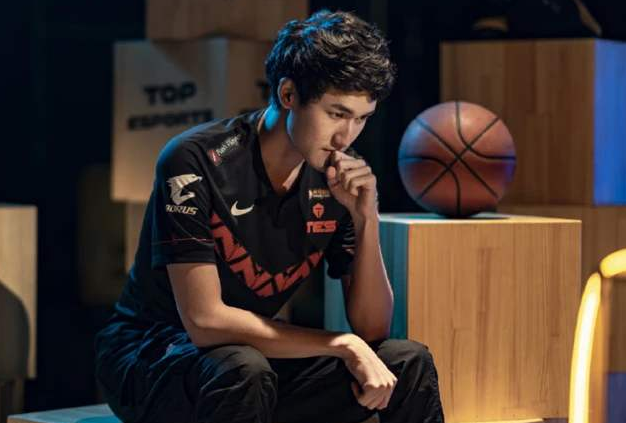 Karsa恋情曝光，FW创建lol手游战队抢热门，灵药：放马过来