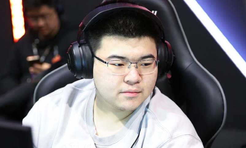 4am欲组建lol手游战队，高薪招募选手依旧碰壁，网友：让Uzi来