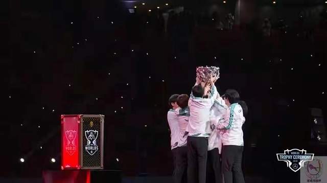 DWG创造历史再拿一冠，野辅状态极佳，LCK赛季将继续称霸？