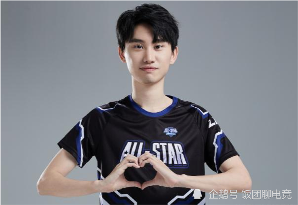 劳模Doinb，直播年入1500W，碾压所有选手，平均直播7.4小时