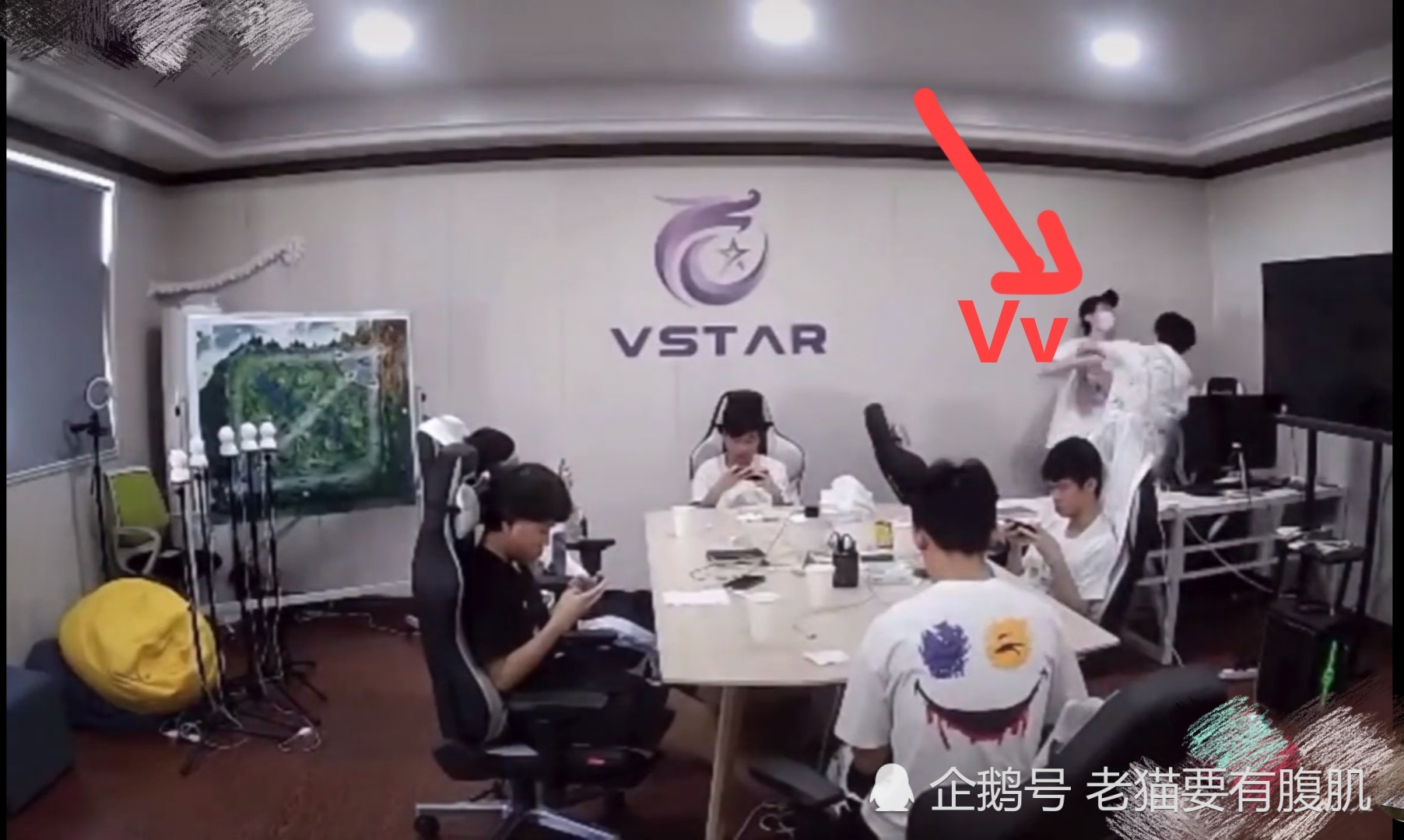 Vv打人事件出现反转，被打人竟然是亲哥