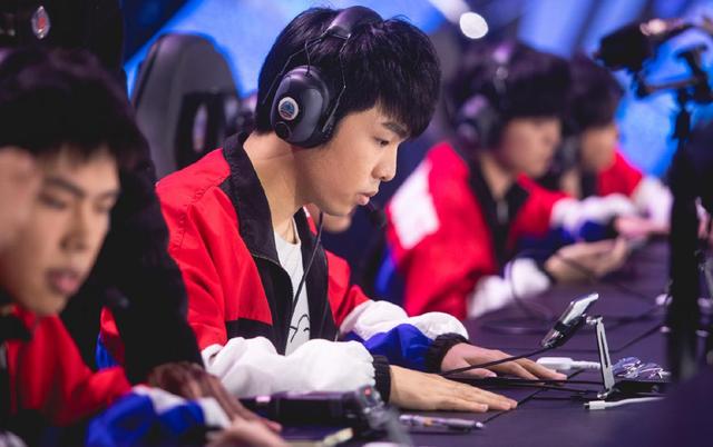 DYG4-1LGD大鹅，DYG强得让人“绝望”，网友：不在同一水平线