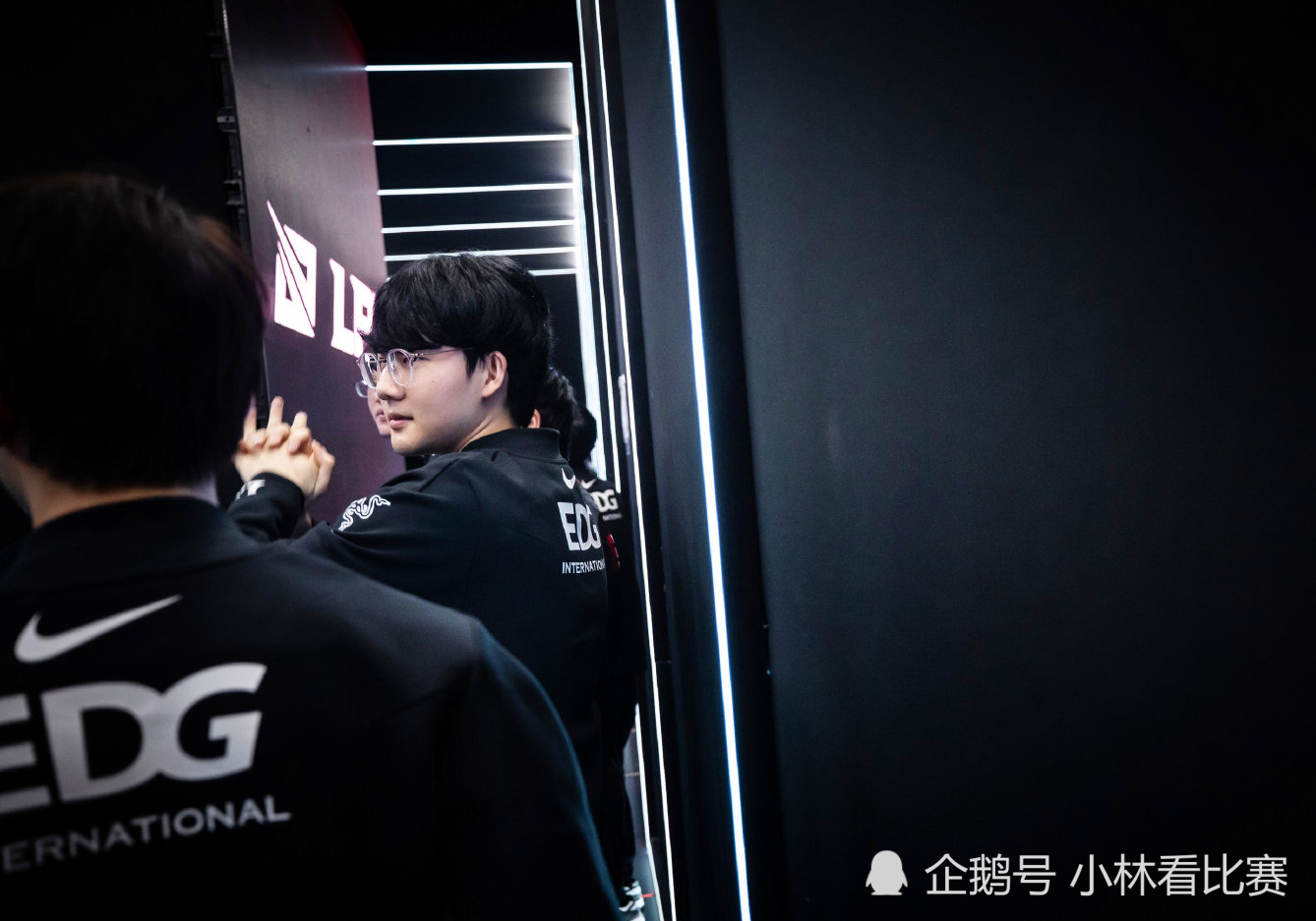 EDG赢啦！圣枪哥＋Viper包揽7成MVP，解说们成为EDG夸夸团