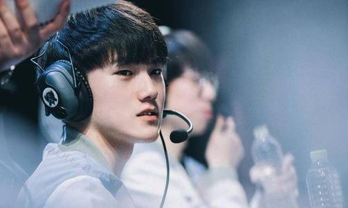 吵起来了！诺言粉丝以JKL原形作画应援，遭阿水粉丝疯狂吐槽