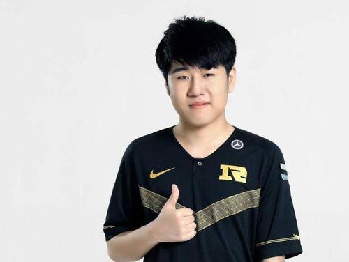 击败FPX后，Gala熬夜上分Rank！粉丝评论：这才是下一个神