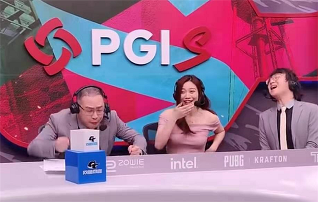 longskr决赛一穿四，三位解说捶桌捂嘴，兴奋得把解说费全刷给选手