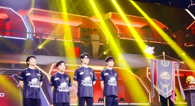 PEL：4AM状态低迷无缘周决，粉丝：GODV管一管PEL分部吧！