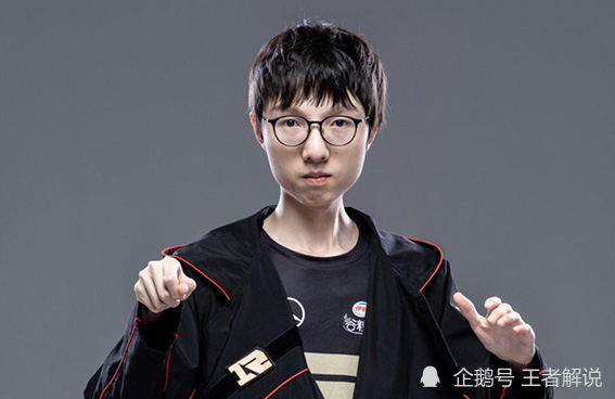 Fpx3-0完胜Rng，香锅宁王道出真实原因，uzi观赛直言：人在做天在看，Rng该被反噬