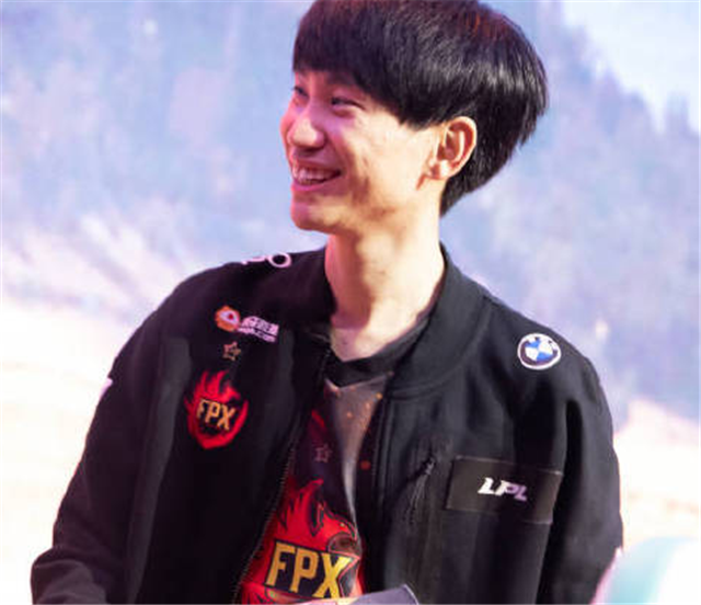 doinb拿出阿卡丽，连FPX老队友都说他在装，we中单却是例外