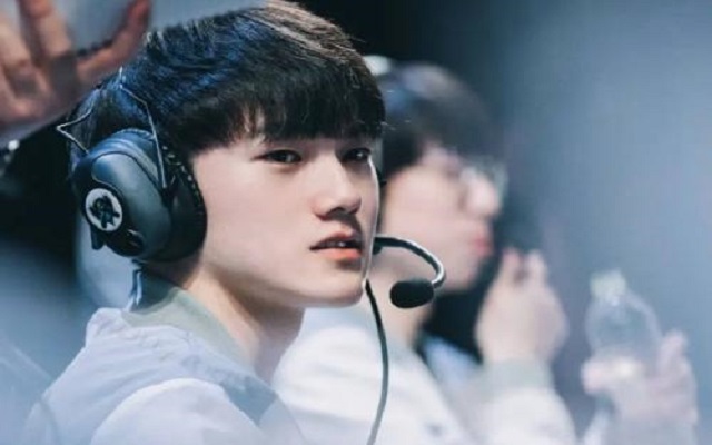 JKL真是暴毙AD？带着放大镜看选手，谁都难逃这个称号！