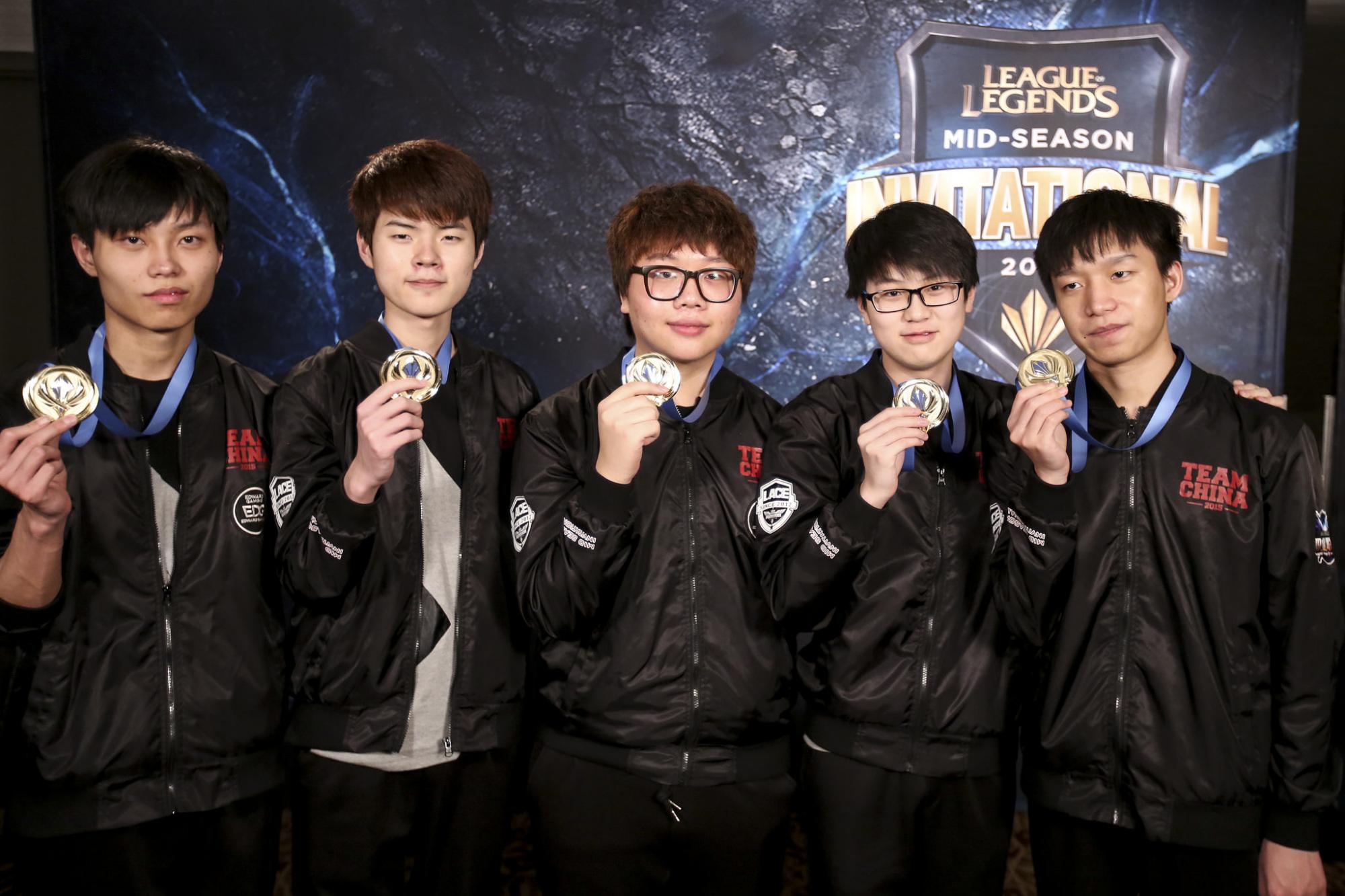 MSI历年FMVP盘点：猪狗全有！四位置俱全，只差上单