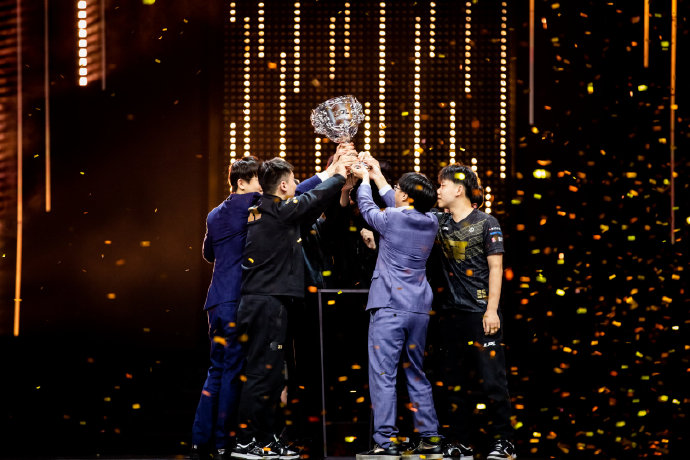 “DK被过度神话了”，957：我对RNG很有信心，DK被吹得太狠了