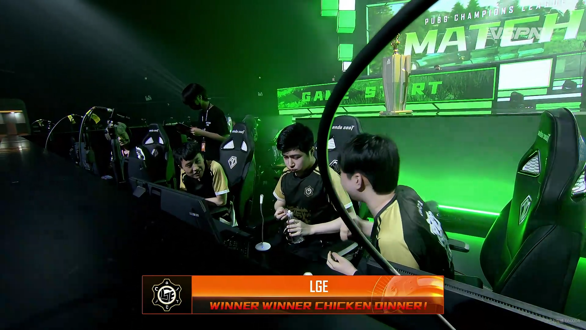 PCL第二周周决赛D2：4AM机场圈再遇MCG，LGE拿下首鸡反超COC