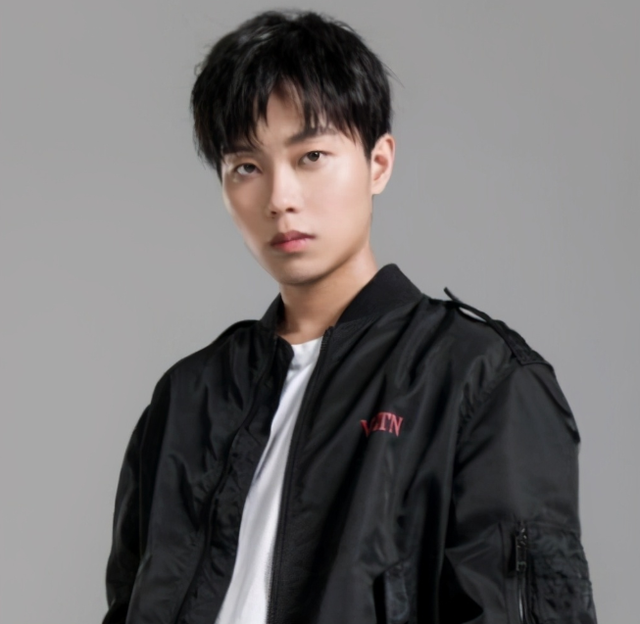 云顶之弈S5：豹女太过OP？Korol六黎明卡尔玛强势冲分