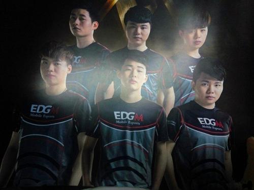 EDGM毁灭史，一切要从阿澈的“意难平”，到无痕“又菜又爱送”开始