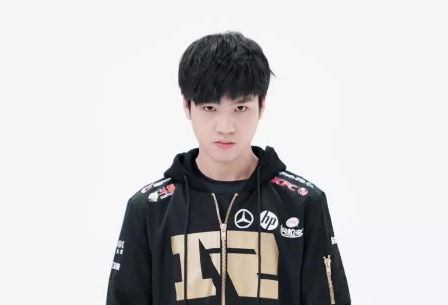 英雄联盟：RNG战队历届上单选手，你认为谁最强？