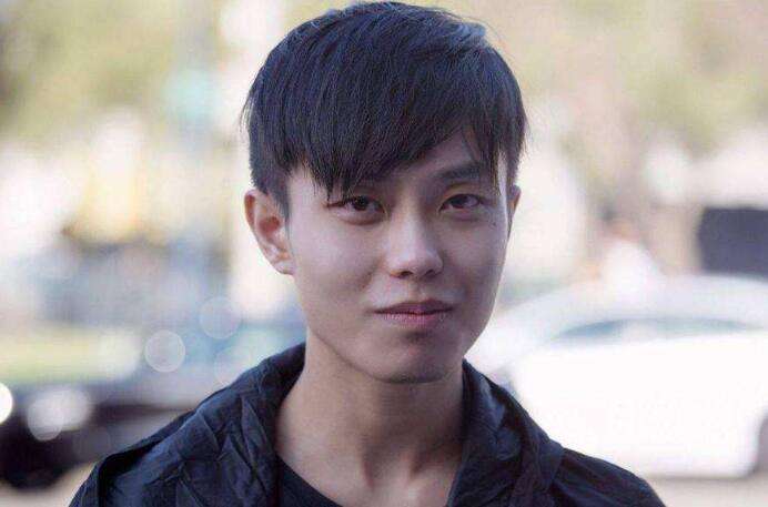 英雄联盟：RNG战队历届上单选手，你认为谁最强？