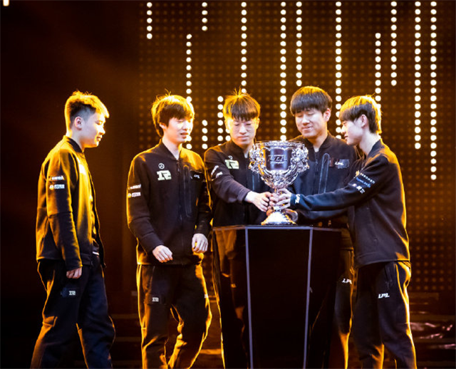 mlxg称说的话可能被粉丝喷，但还是要说：rng有两位队员比不上psg