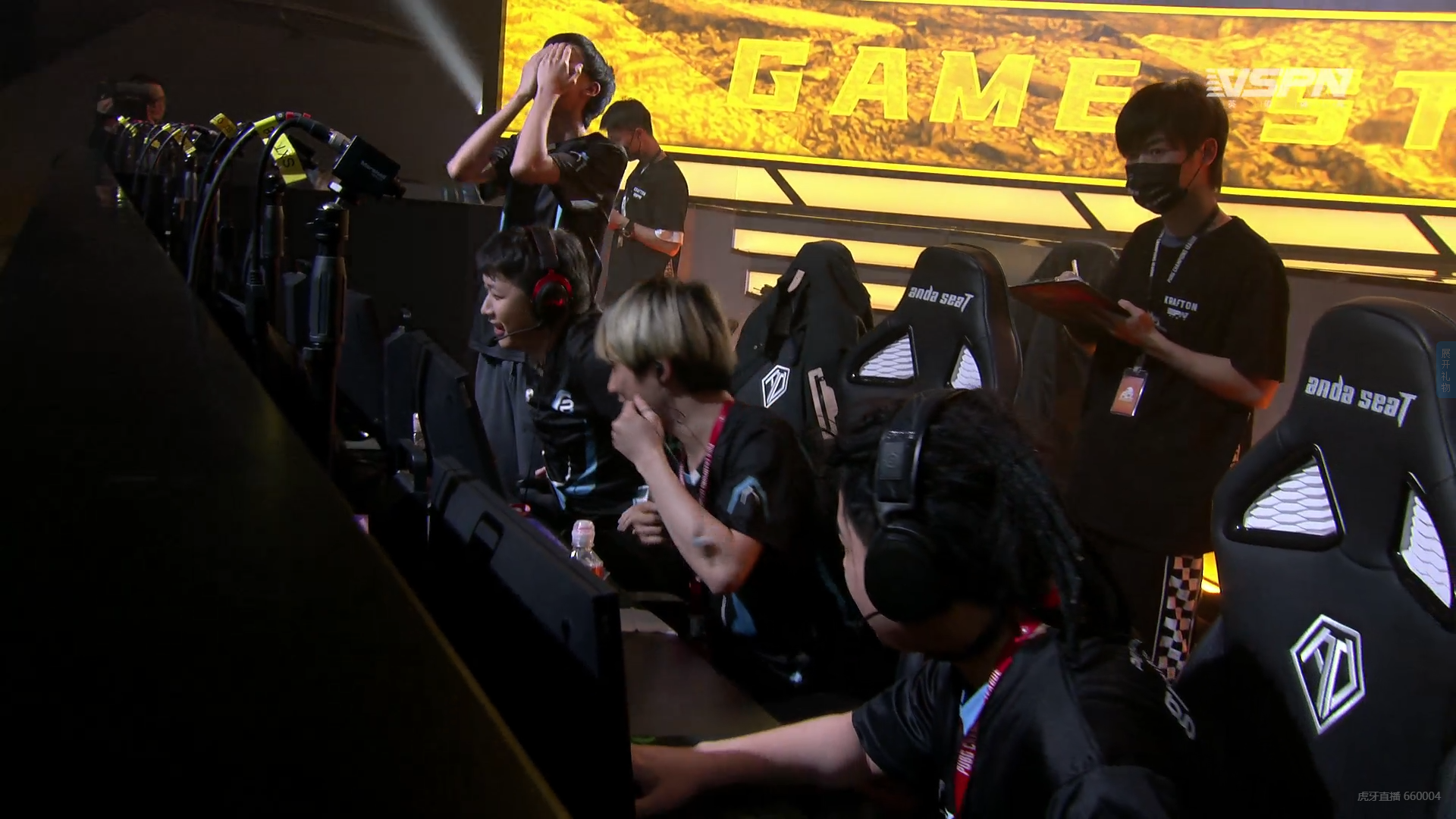 PCL季后赛D2：韦神祭天后4AM再遇17，PeRo拿下压轴一鸡