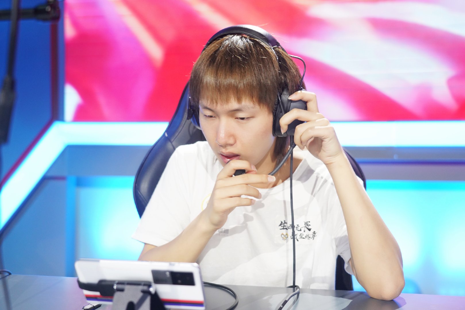 QG被estar淘汰，飞牛却用赛场表现“征服”了老林：你是最配FMVP的选手！