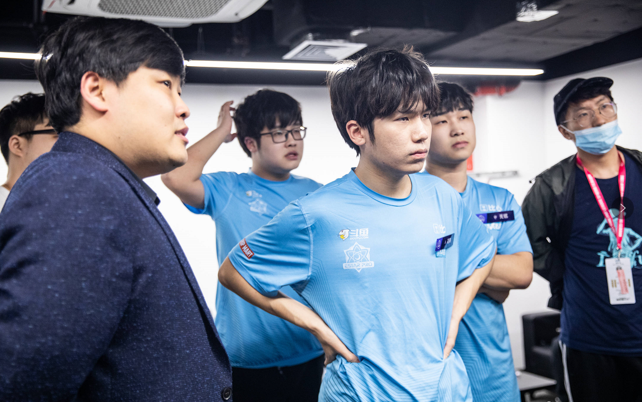 王者荣耀世冠杯确认保留全局BP，cat梦碎，XYG和KPL差距更大了！