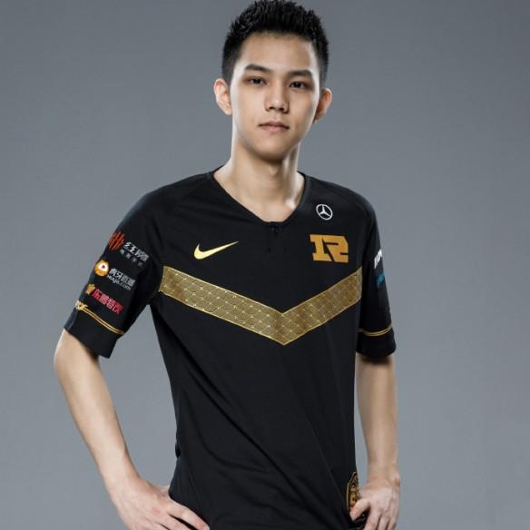 Letme疑“内涵”IG实力不行？直播111字声援Wink引争议！