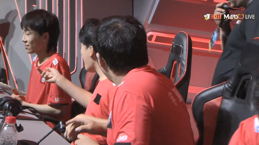 “七年又创造了奇迹”，AG晋级胜者组！七年说出AG“突然”零封Hero的原因