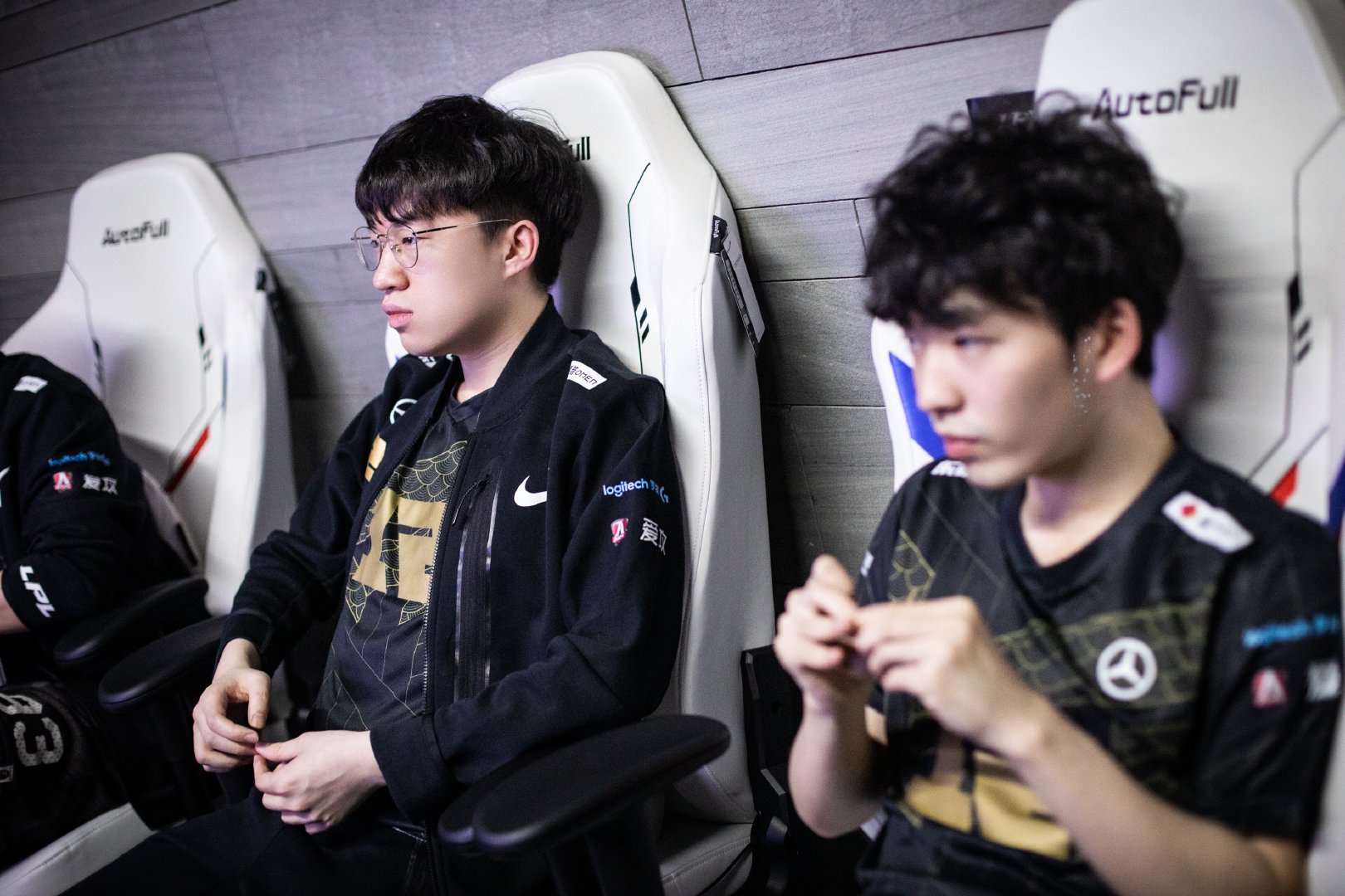 LPL夏季常规赛今日首发名单：Cryin大战xiye，biubiu迎战牛宝