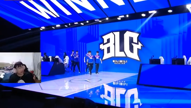 “明年见不到Theshy和Rookie的阵容”，PDD透露消息，宁王被喷：IG输了，你还直播