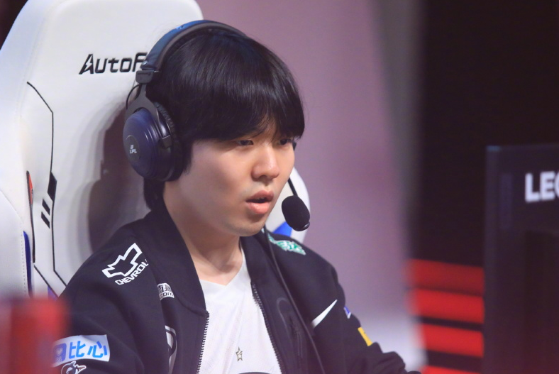 Rookie真要退役了！王思聪开始物色IG新中单，Chovy是第一选择