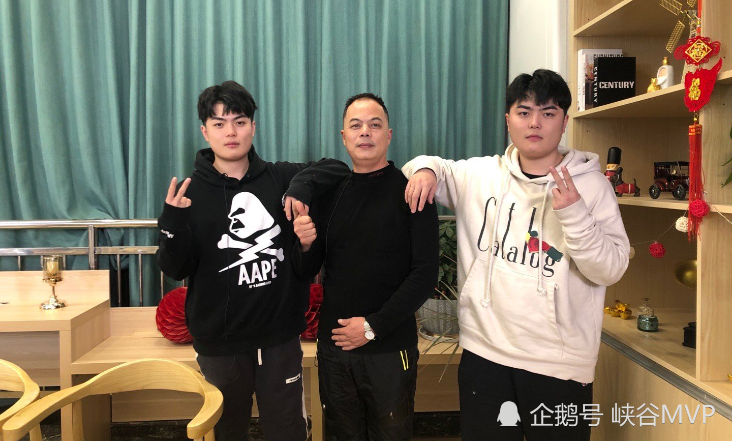 AG3：0零封GOG，月光爆料：笑影就是靠干将过的试训！