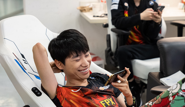 “Doinb成为IG的救命恩人”，FPX干碎JDG，季后赛门槛降低，IG还有希望