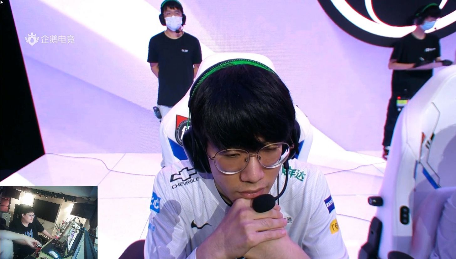 “Theshy一开始很自闭，IG的BP突出我就想”，宁王开喷IG，Fofo：对上Rookie，很享受