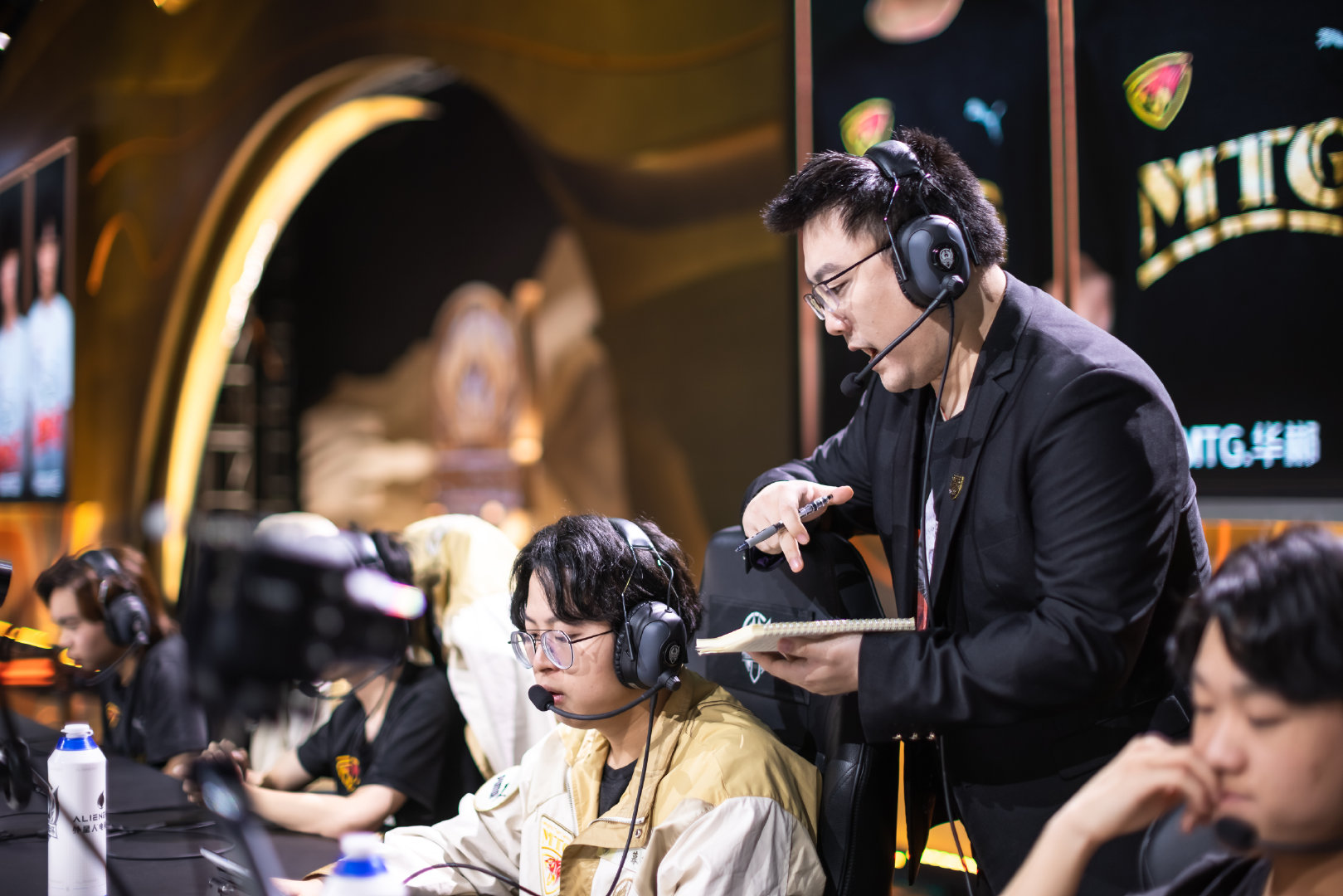 王者冠军杯QG4比1MTG进四强，Fly、妖刀重回巅峰，距离超级大满贯仅剩两步