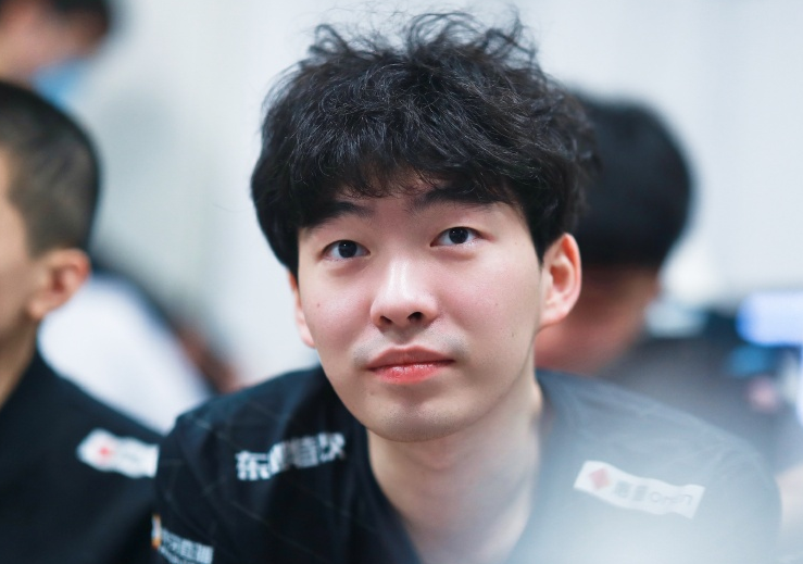 Cryin是LPL第一卡牌！Doinb狂吹：果子哥这赛季的卡牌真的太猛