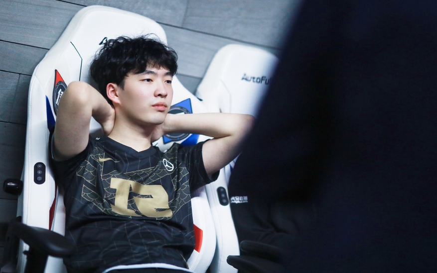 Cryin是LPL第一卡牌！Doinb狂吹：果子哥这赛季的卡牌真的太猛