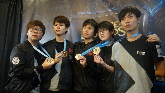 “特别想和Meiko交手”，Deft点名EDG，S10被淘汰很难受，要拿下S11冠军