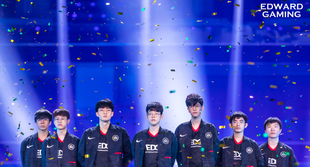 “Cryin与Faker同级！”外网为S11战队及选手评级，RNG四人为S，Lwx仅为B