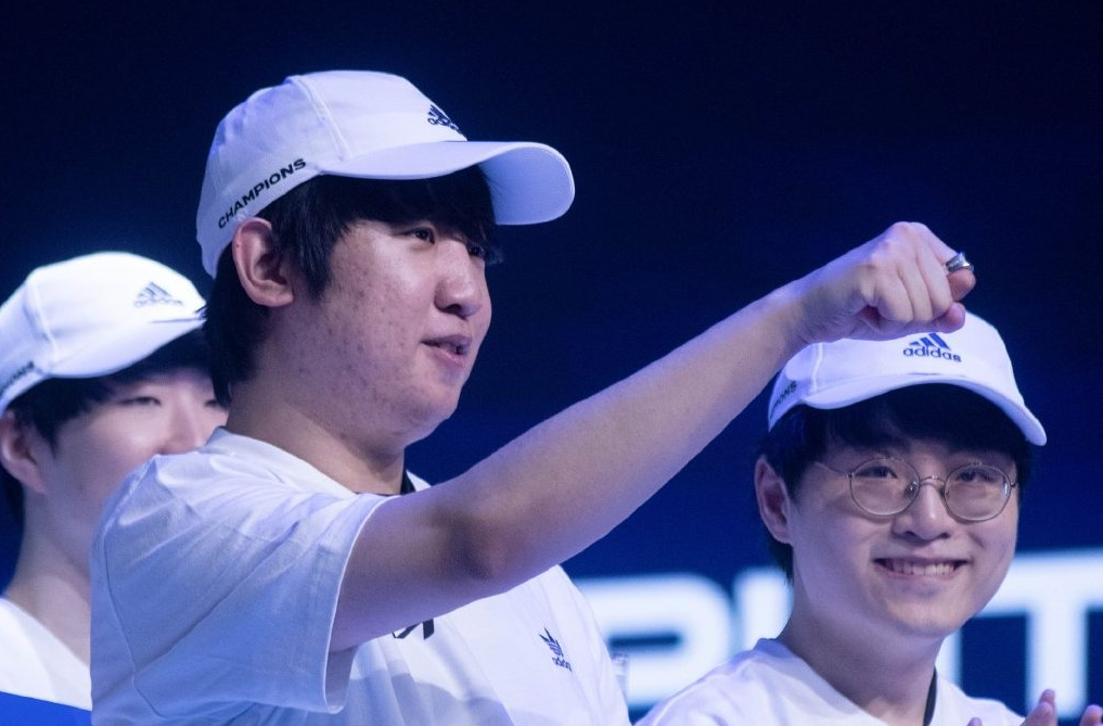 忽视Faker？Perkz畅谈小组赛，对LPL和LCK的看法不同