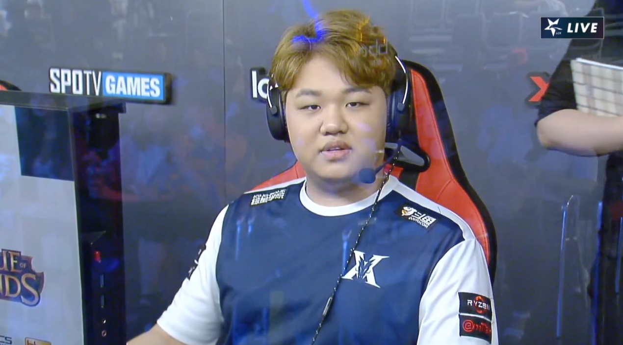 “Uzi排名比Showmaker高”！韩网最佳选手排名出炉，结果引发巨大争议