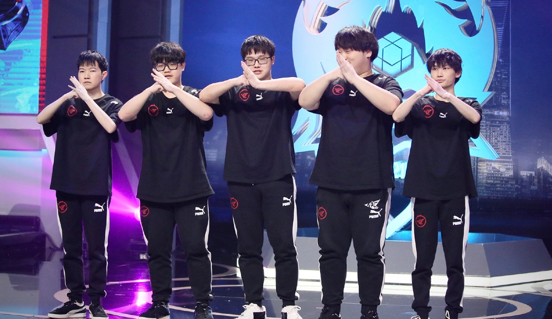 DYG3比1战胜RW侠，中单庄周再现，新人强势让人忘记萧玦