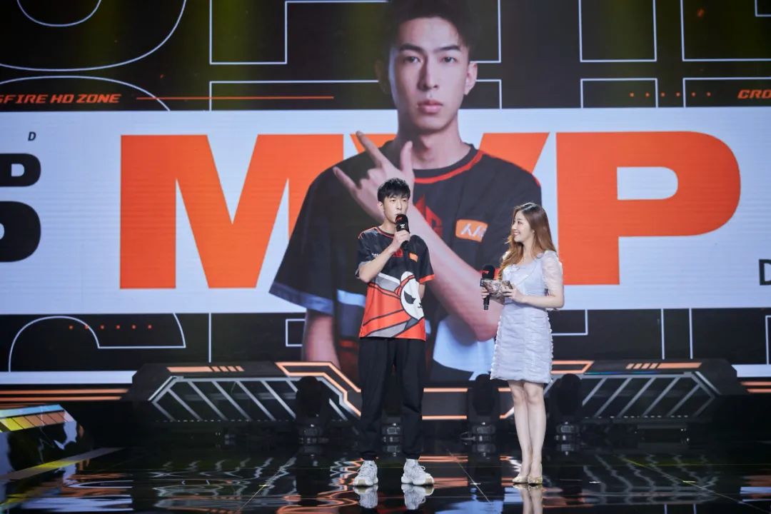 CFHD冠军杯｜A组头名之争提前上演，C组eStar初次登场