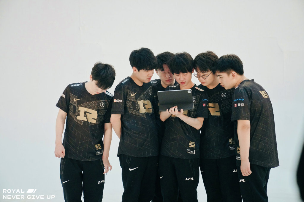 “RNG登上耻辱柱”，外媒评选S赛10大爆冷，头名就是RNG！宣传片暗示小虎打破加里奥的枷锁