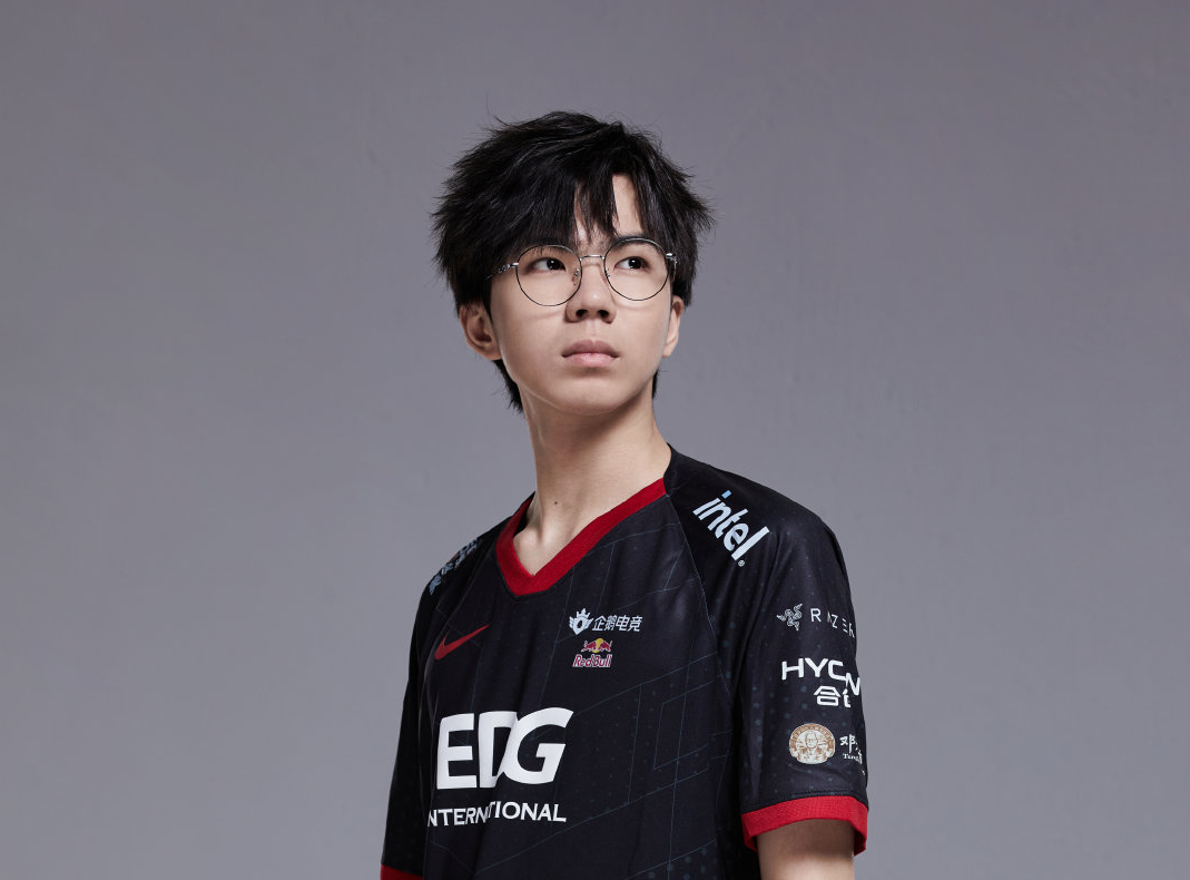 “EDG诞生第一个欧服王者”，RNG和FPX全员大师，DK辅助beryl还是铂金