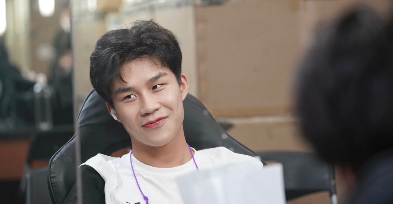 DYG3比1战胜RW侠，中单庄周再现，新人强势让人忘记萧玦