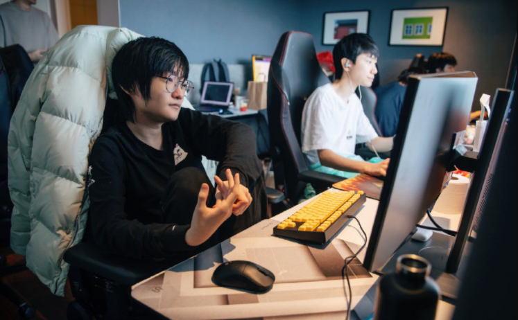 “小天一战打出耻辱战绩4397”，DK把FPX打成人机，米勒：FPX都是老一套，被摸透了