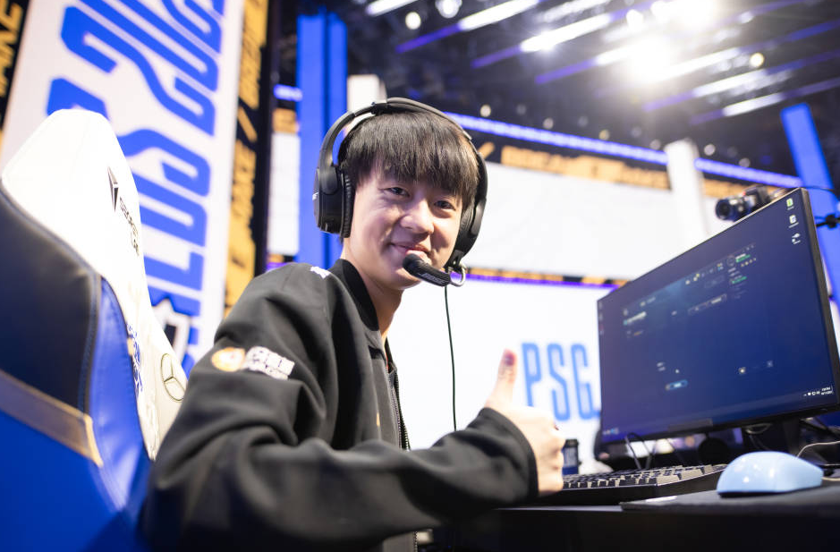 外网热议RNG小组第一：GALA补刀更多 让Chovy上头了